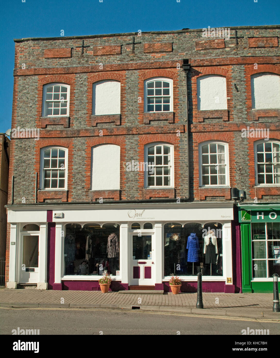 Wantage, Clothes Shop, High Street, Oxfordshire Stock Photo - Alamy