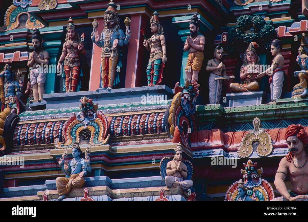 Temple figures hi-res stock photography and images - Alamy