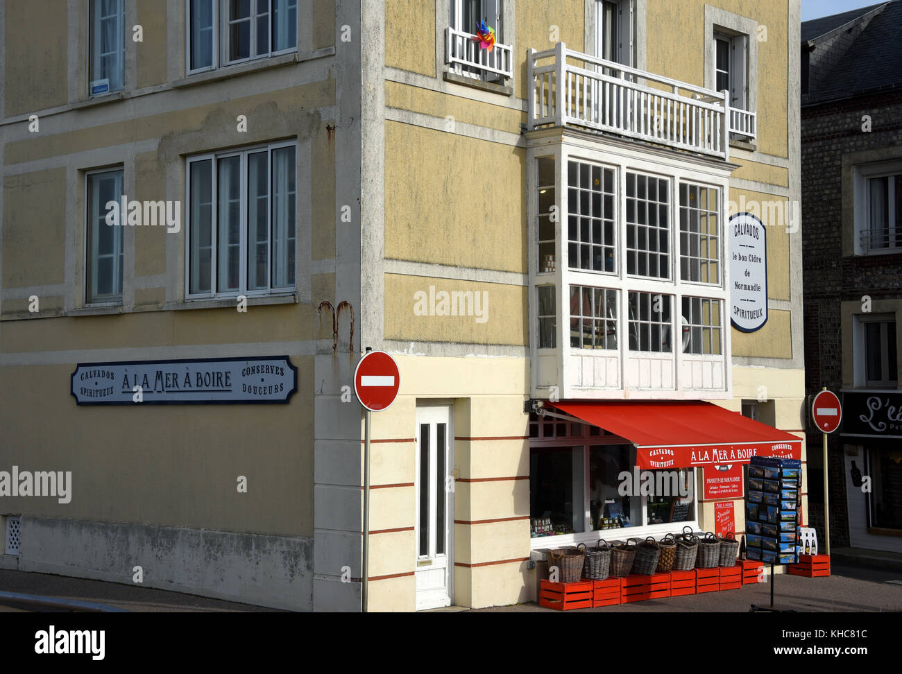 Normandy gift shop hi-res stock photography and images - Alamy