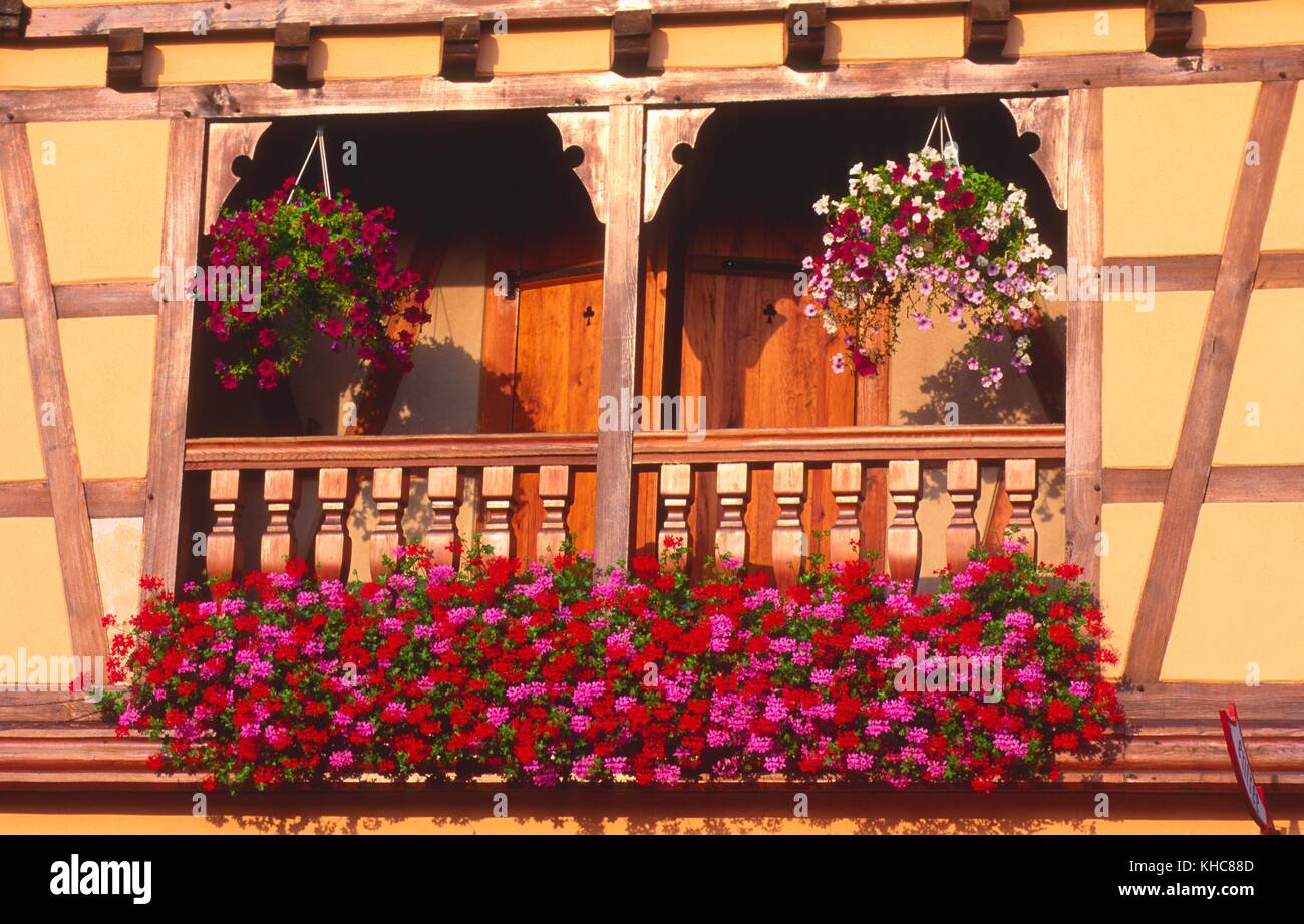 Half balcony hi-res stock photography and images - Alamy