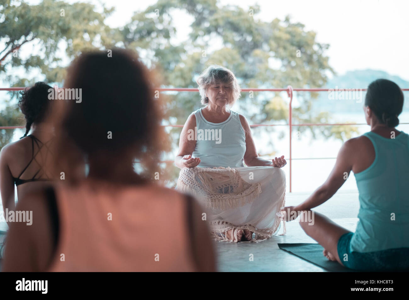 Group of people meditating hi-res stock photography and images - Alamy