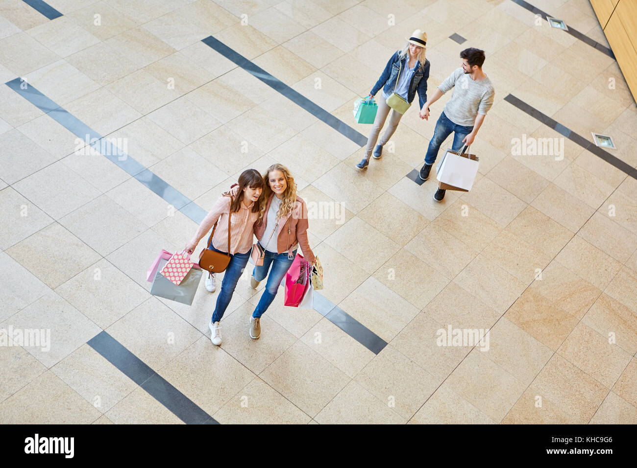 Retail spree hi-res stock photography and images - Alamy