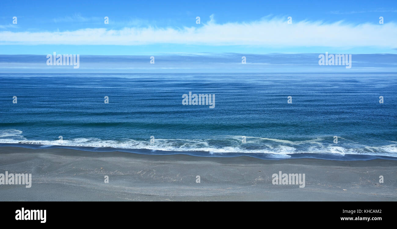 Pacific ocean from the top with blue sky background Stock Photo - Alamy