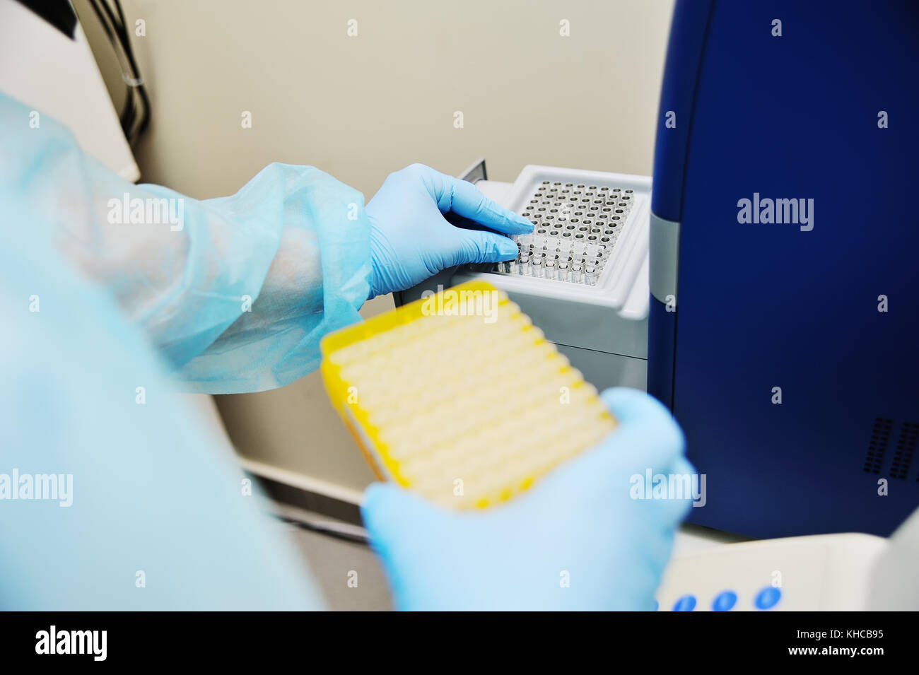 Laboratory diagnostics hi-res stock photography and images - Alamy