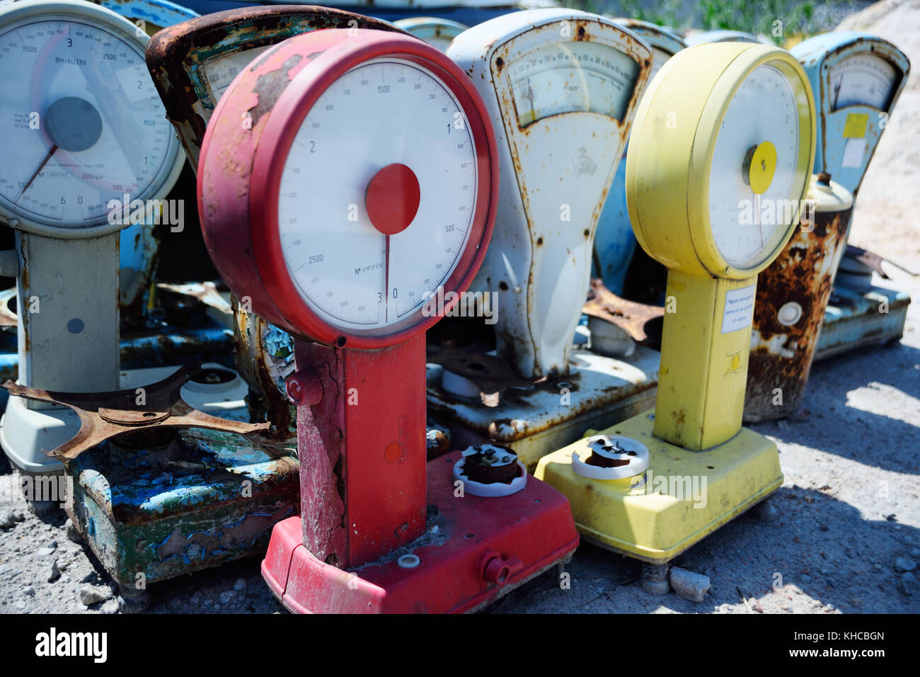 old rusty vintage scales Stock Photo - Alamy