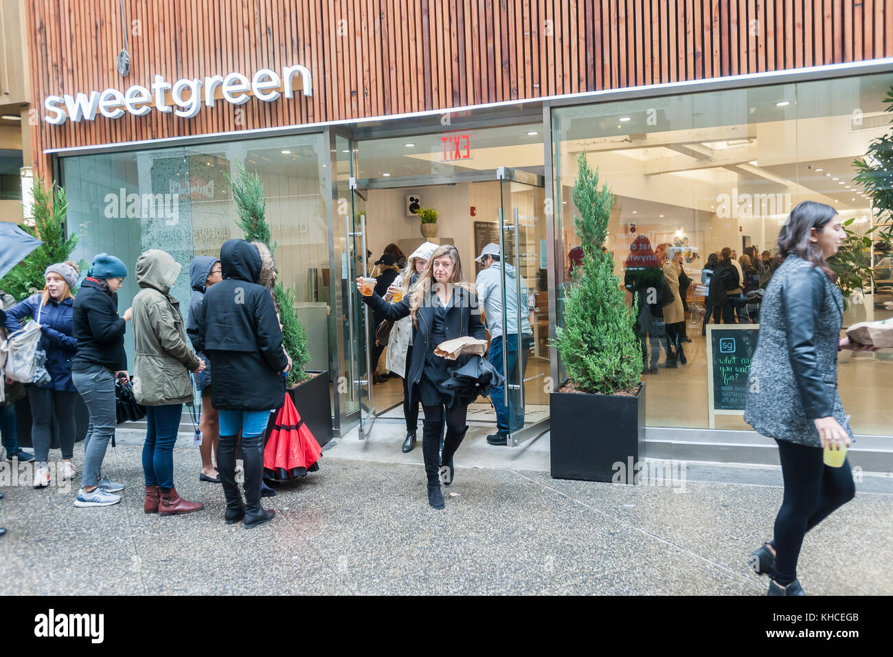 Sweetgreen store hi-res stock photography and images - Alamy