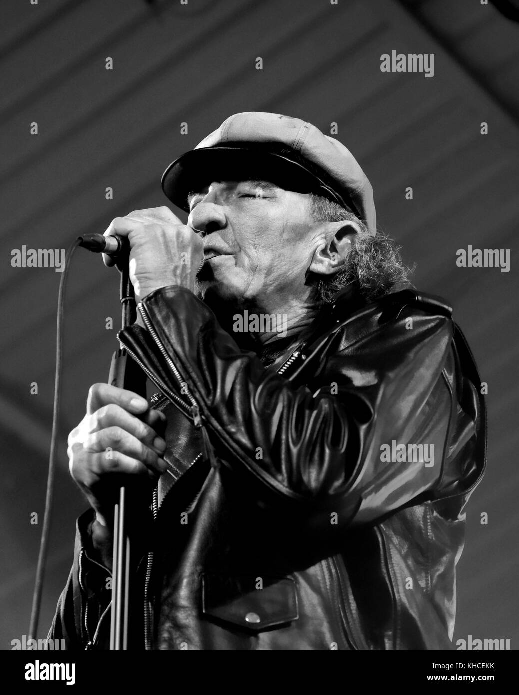 The Tubes Fee Waybill