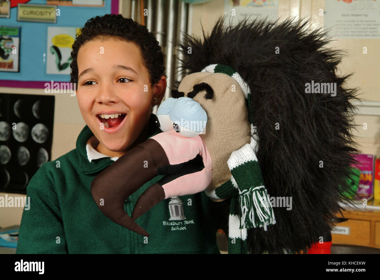 Teacher David Millington uses puppets, Gerald the Giraffe and Vinny the ...