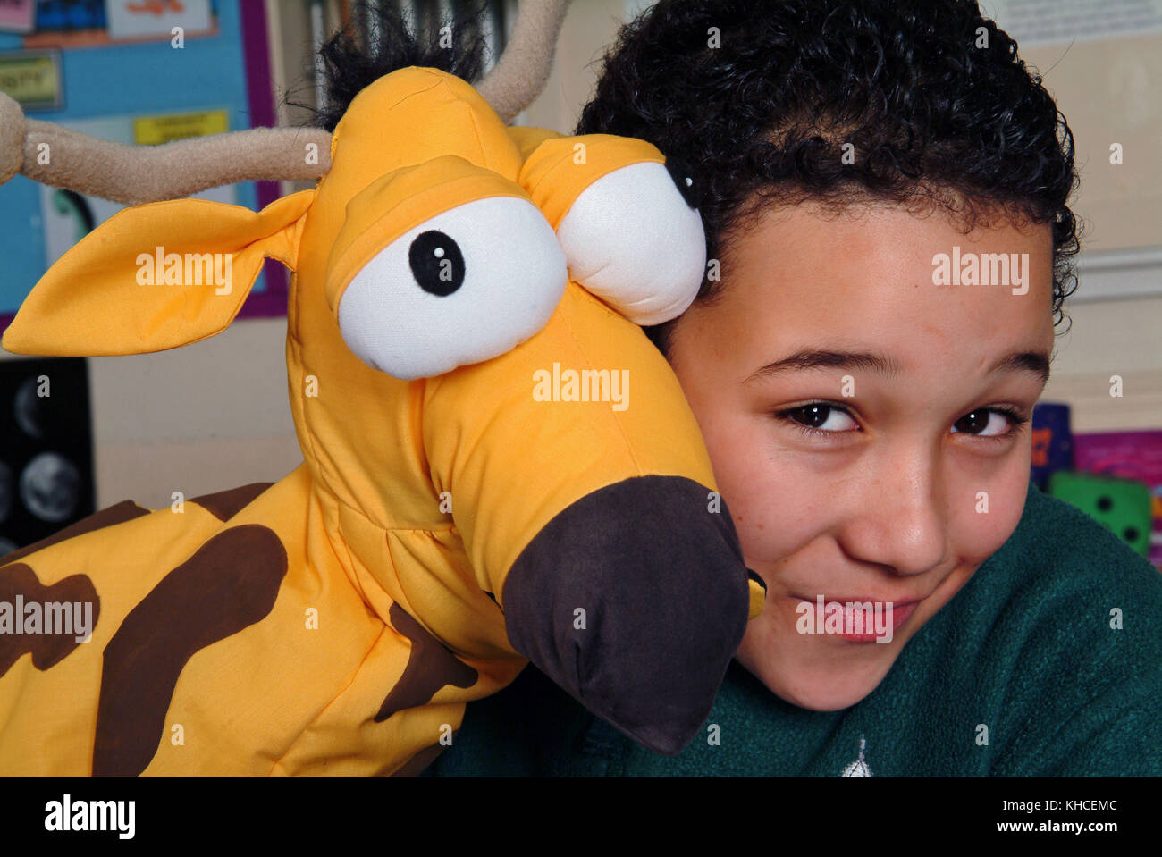 Teacher David Millington uses puppets, Gerald the Giraffe and Vinny the ...