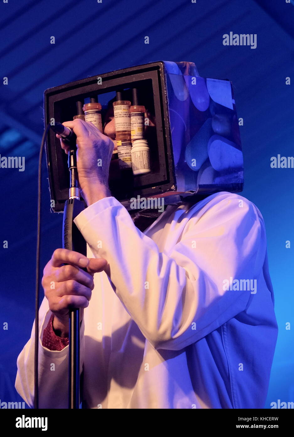 Fee Waybill lead singer with The Tubes performing at the Engine Rooms ...