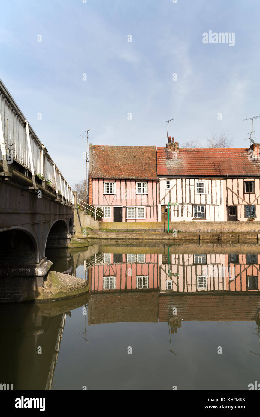 UK, Colchester, half-timbered cottages by the river Colne Stock Photo ...