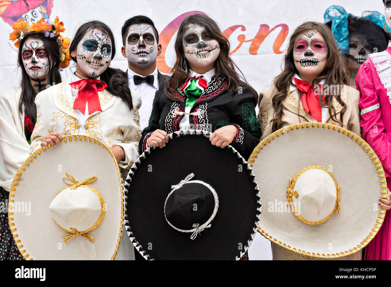 High School students compete in a Catrina Day of the Dead costume ...