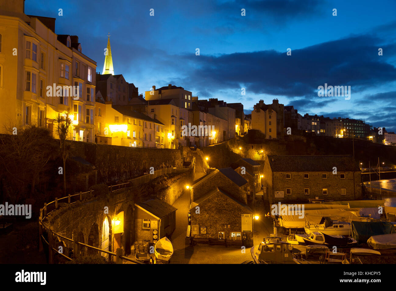 Tenby at night hi-res stock photography and images - Alamy