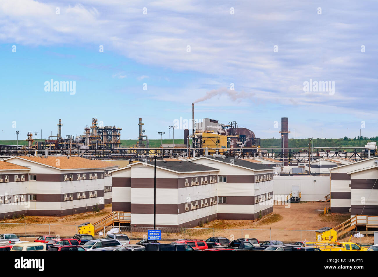 plant - producer of synthetic crude oil from oil sands Stock Photo - Alamy
