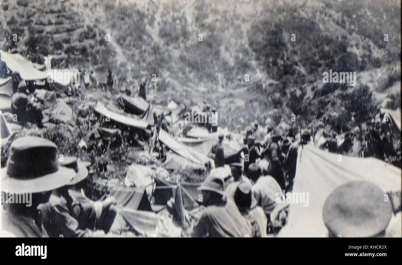 Australian and New Zealand Troops at Gallipoli in WW1, 1915 Stock Photo ...