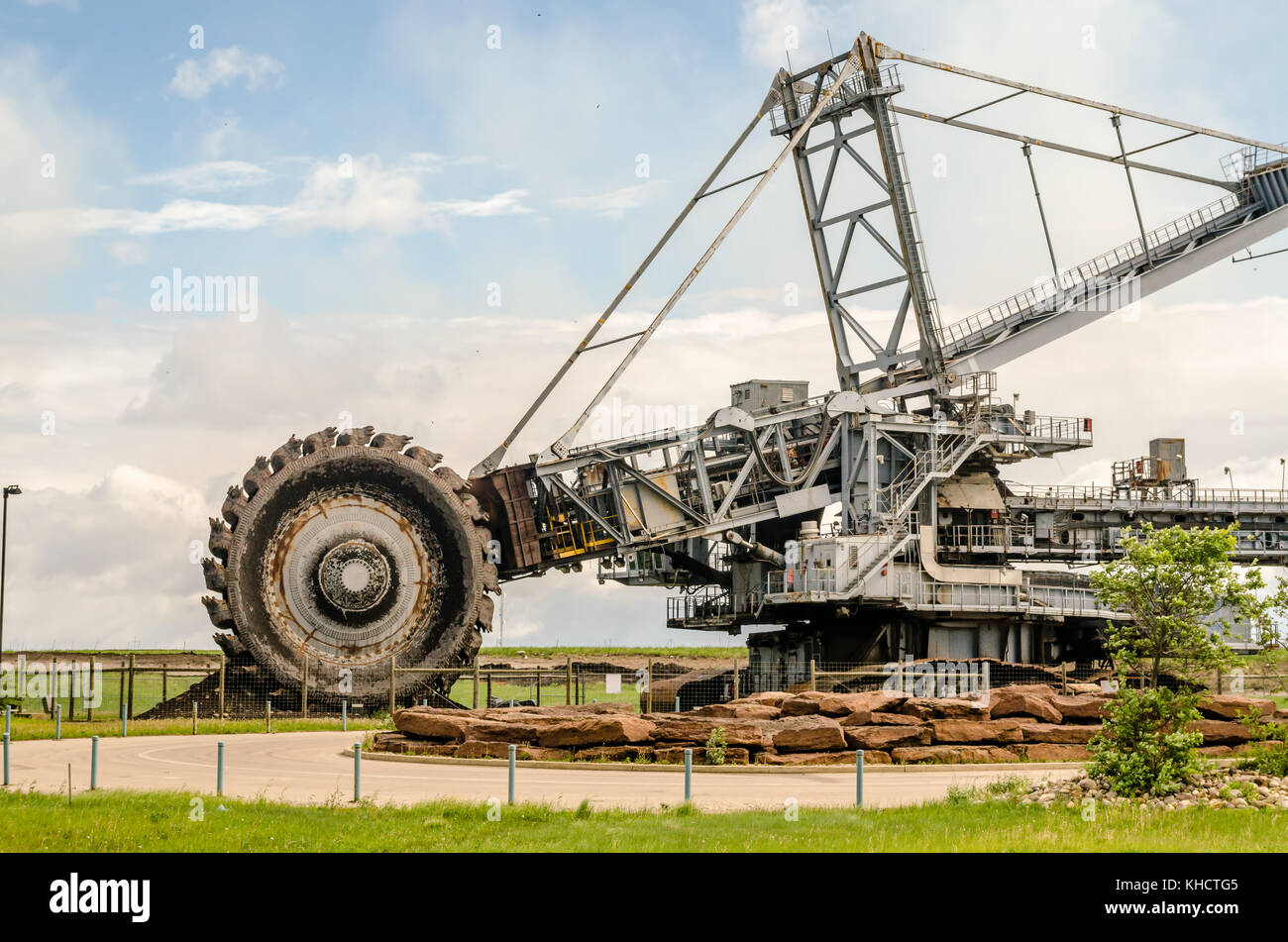 Industrial landscape and heavy equipment for oil sands industry, huge ...