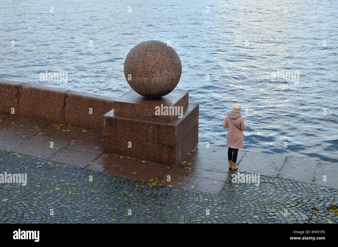 Saint-Petersburg.The granite embankment along the entire length of the ...