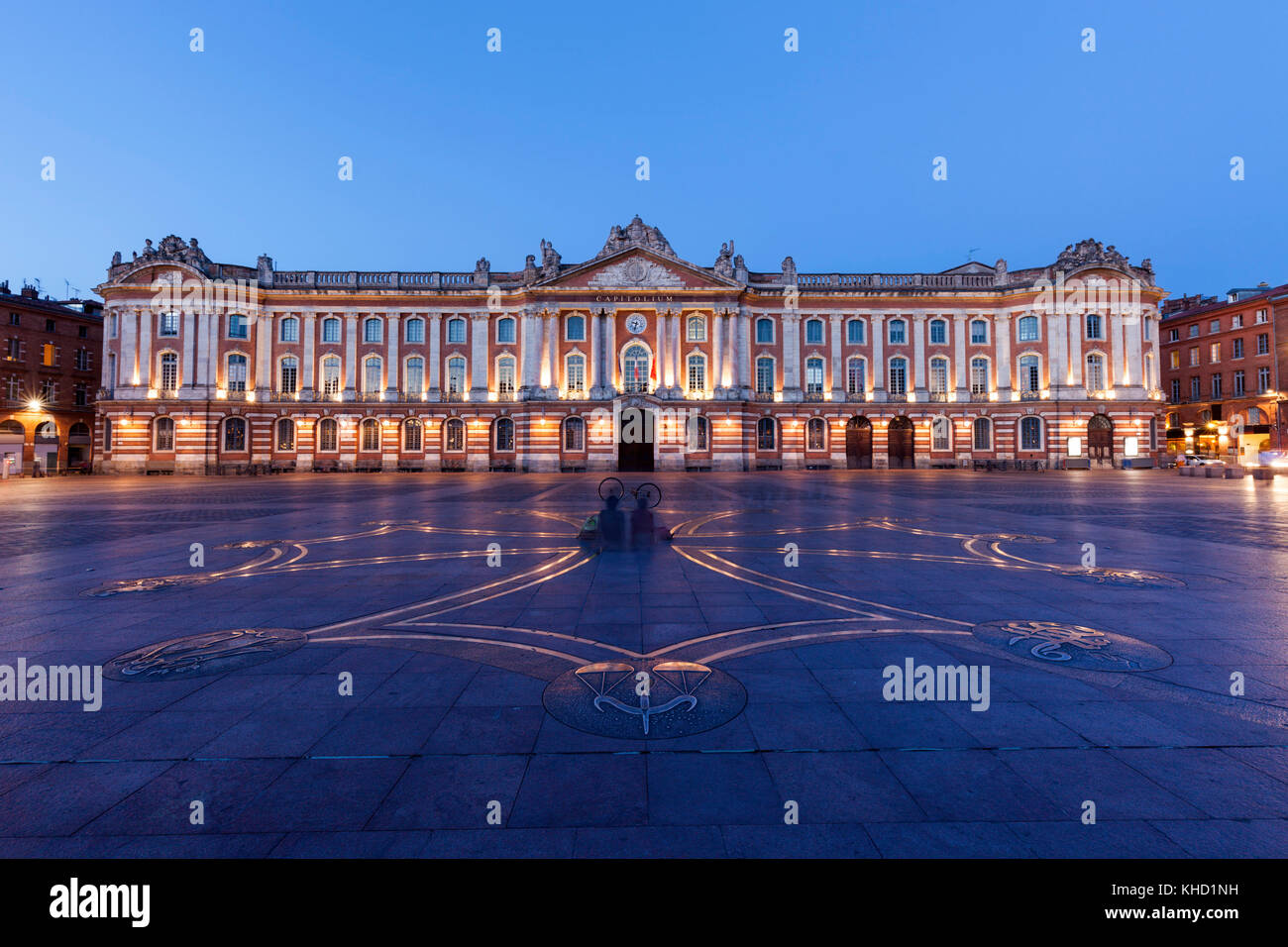 Capitole de Toulouse at evening. Toulouse, Occitanie, France Stock ...
