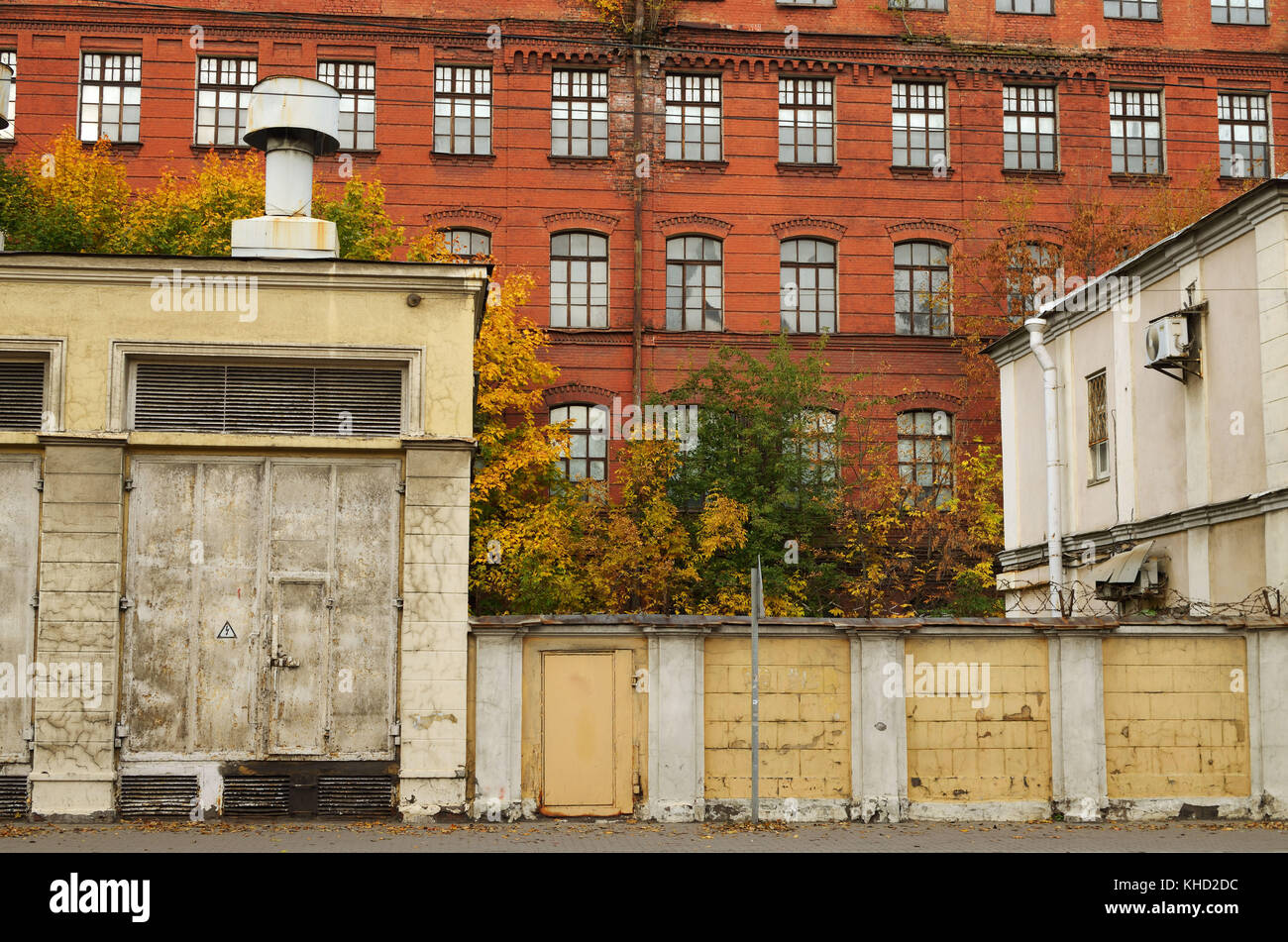 Brick factory wall on a city street Stock Photo - Alamy