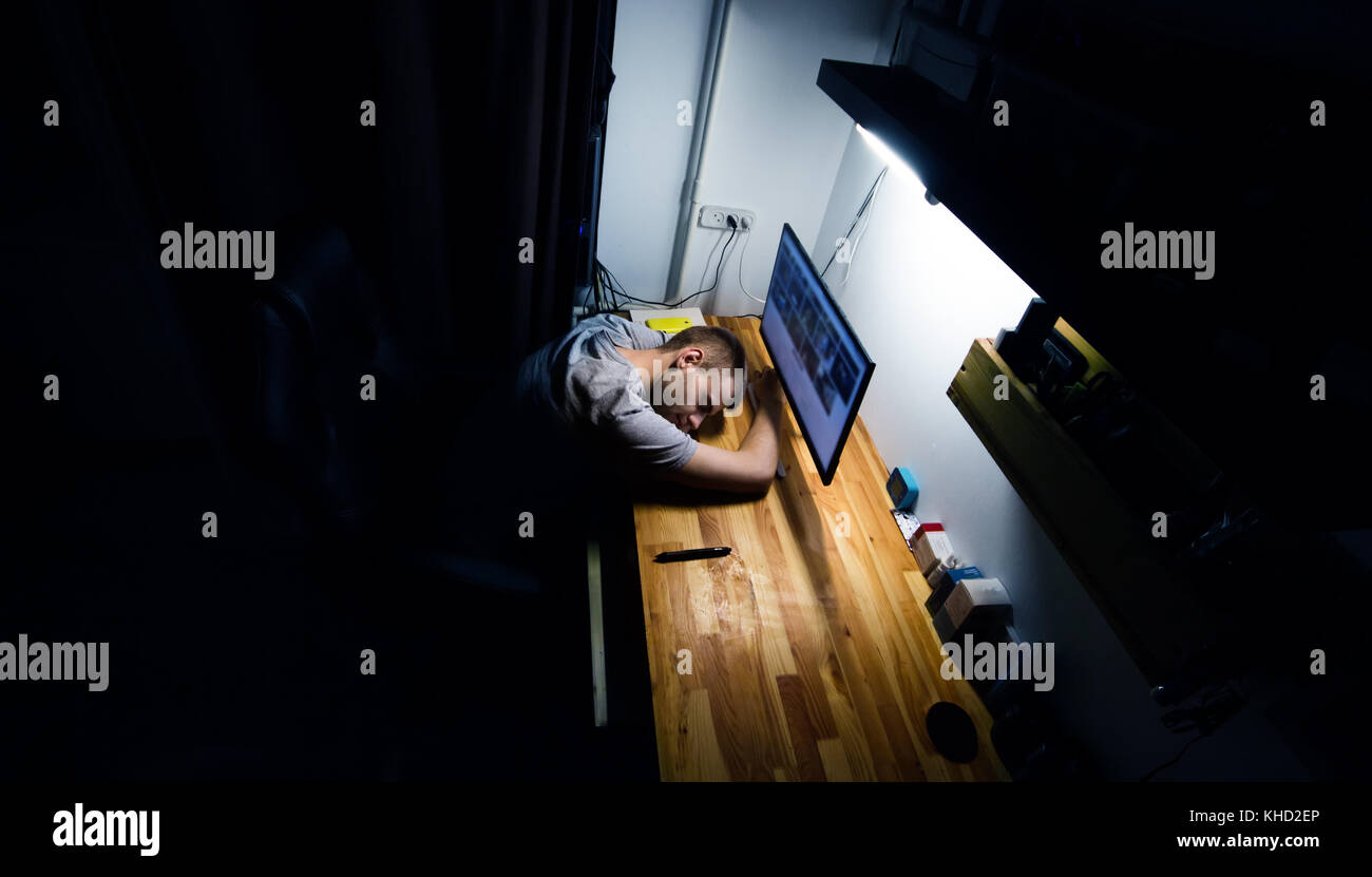 Tired man computer black white hi-res stock photography and images - Alamy