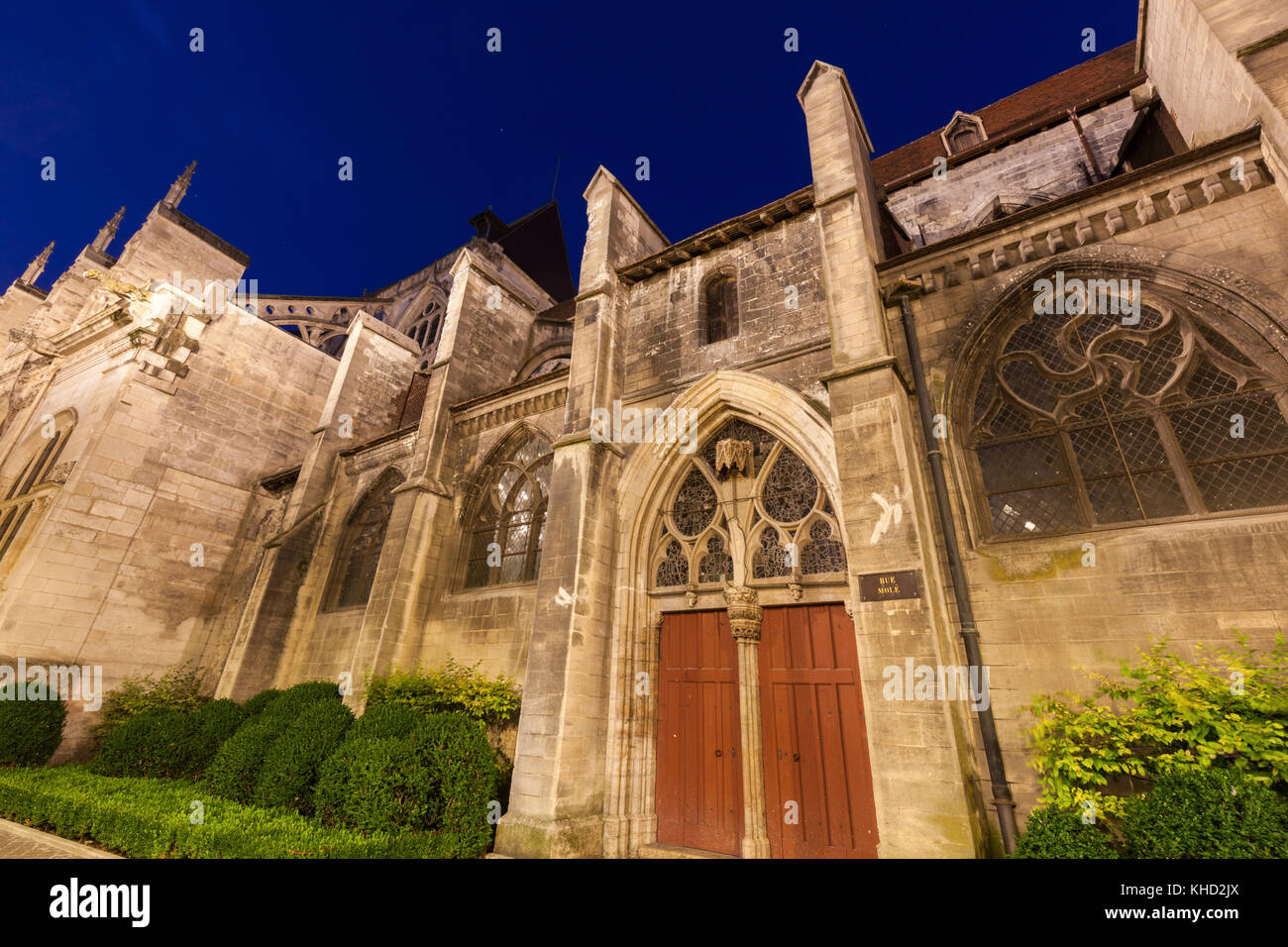Church night troyes hi-res stock photography and images - Alamy
