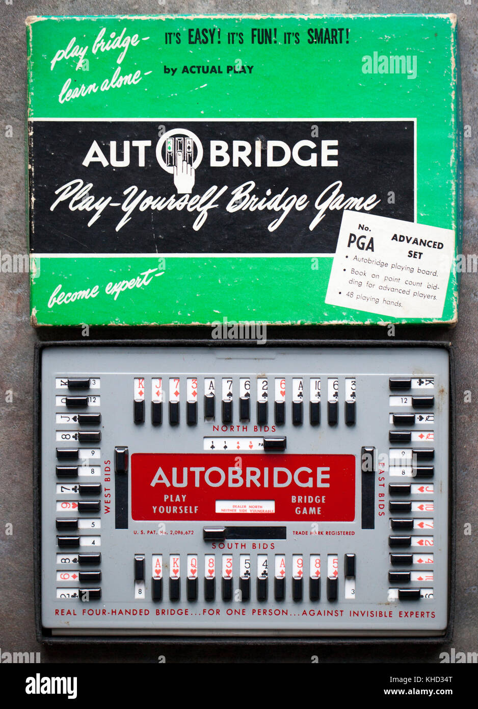 Old Vintage Autobridge Game Stock Photo - Alamy