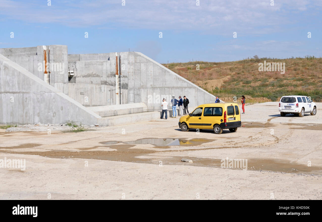 Temporary dam before commissioning a capital one. North Crimean Canal ...