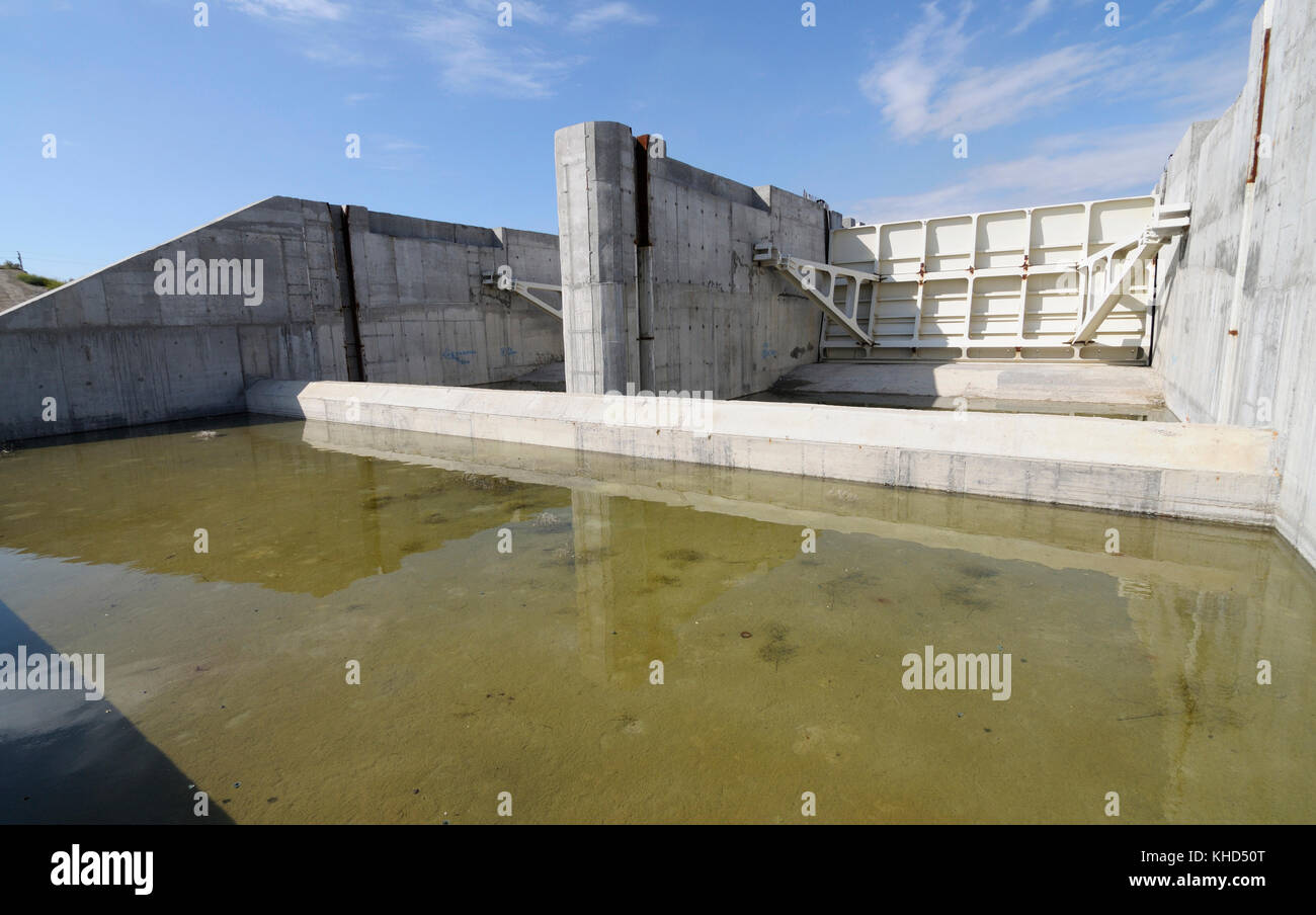 Temporary dam before commissioning a capital one. North Crimean Canal ...