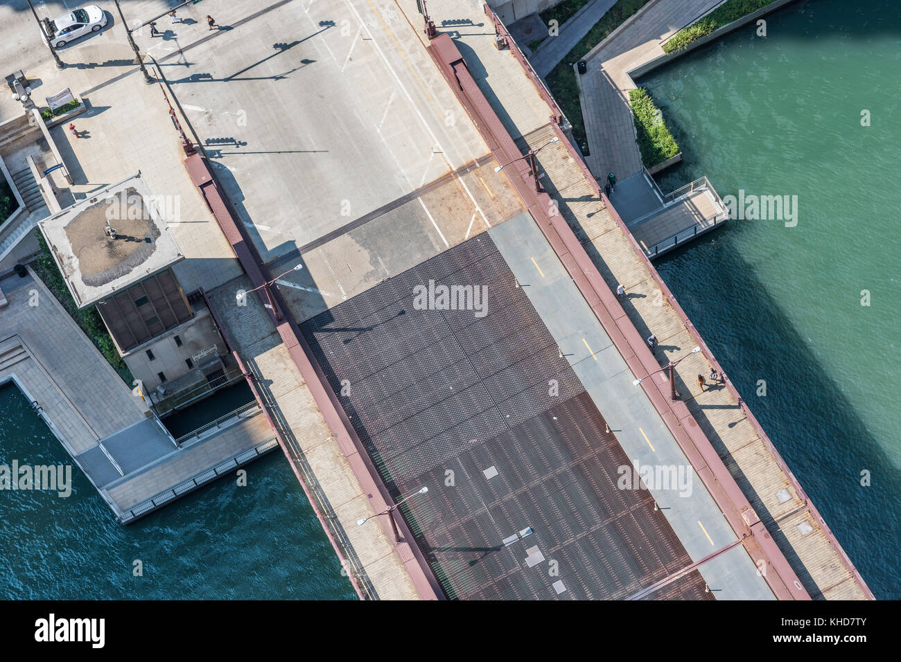 Aerial view of Dearborn Street bridge and Chicago River Stock Photo - Alamy