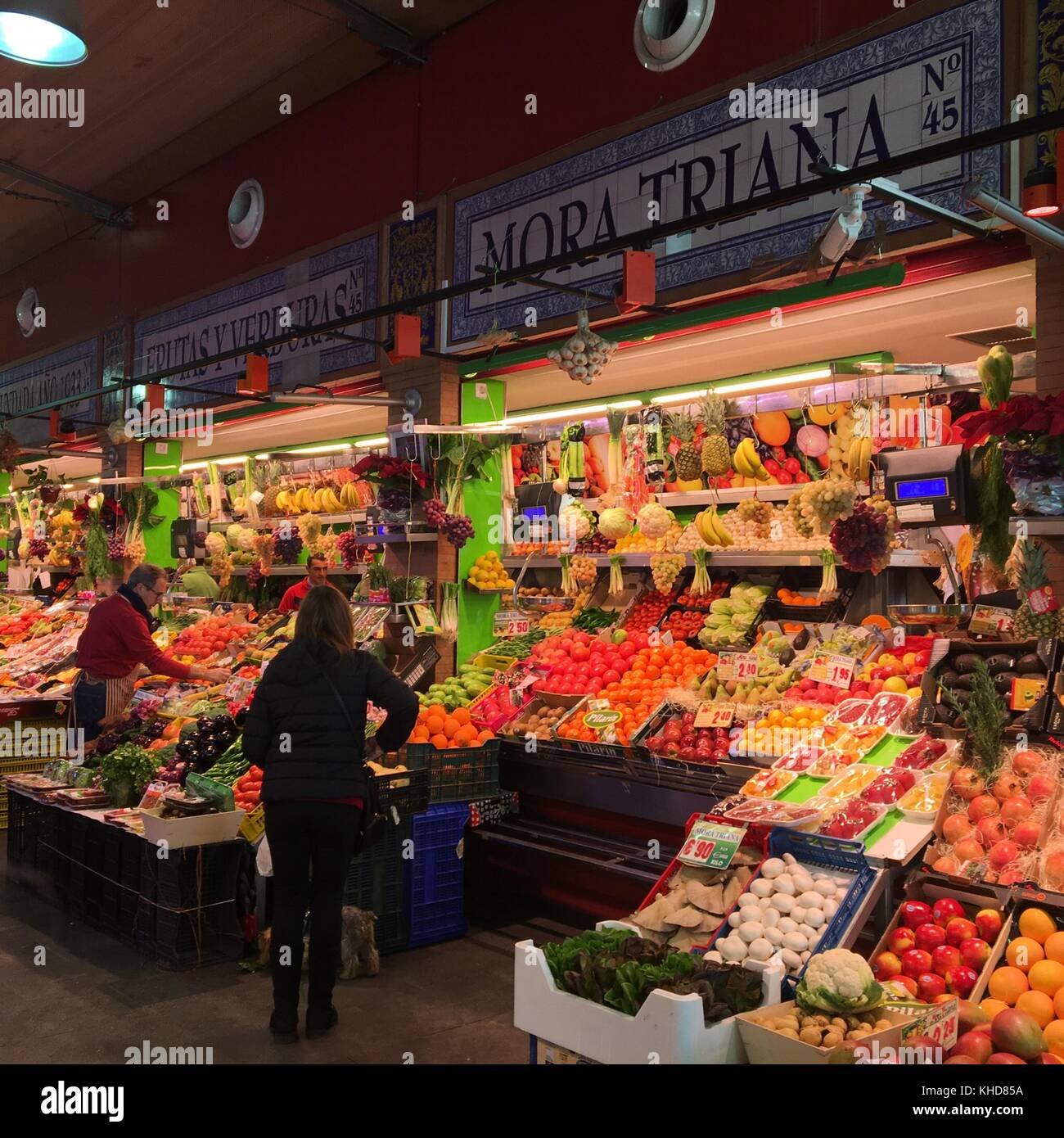 Seville market triana hi-res stock photography and images - Alamy