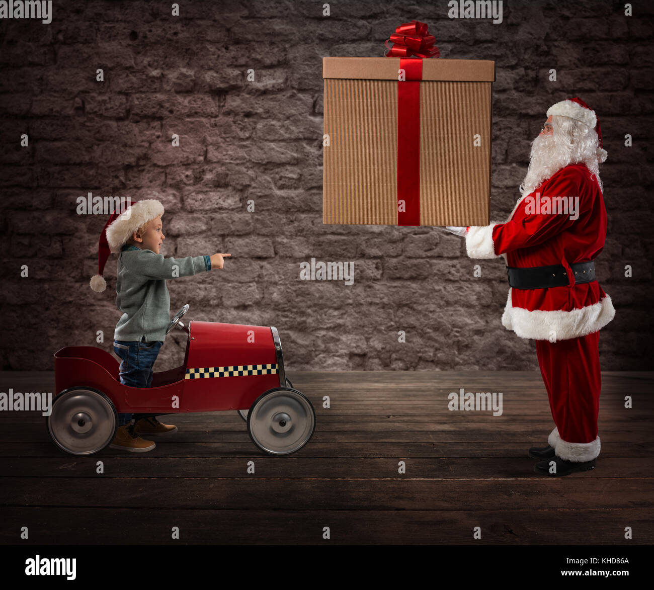 Baby delivery car hi-res stock photography and images - Alamy