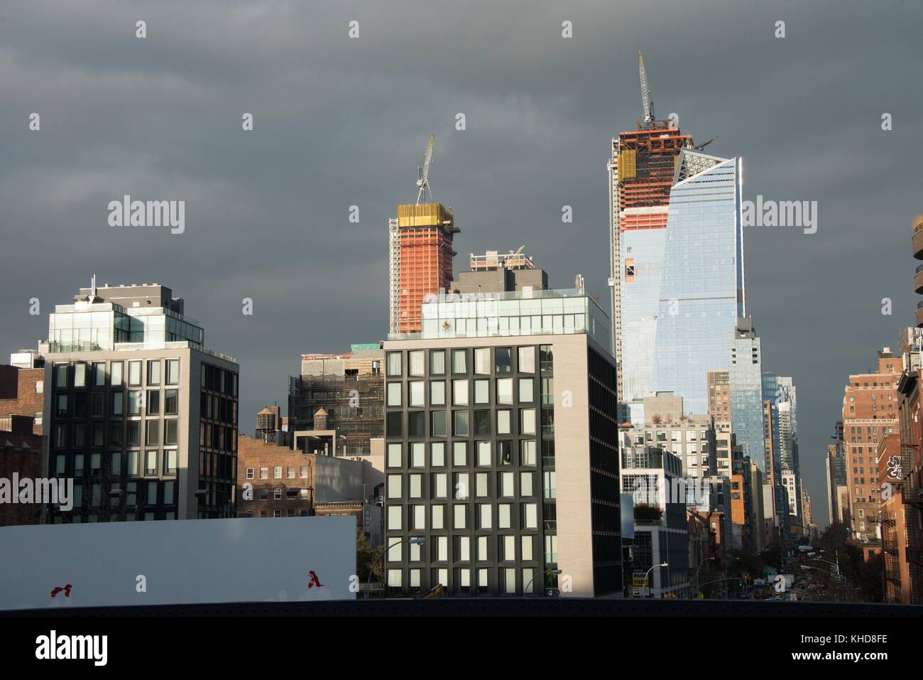 Manhattan Cityscape with west side "Mega Project" buildings under ...