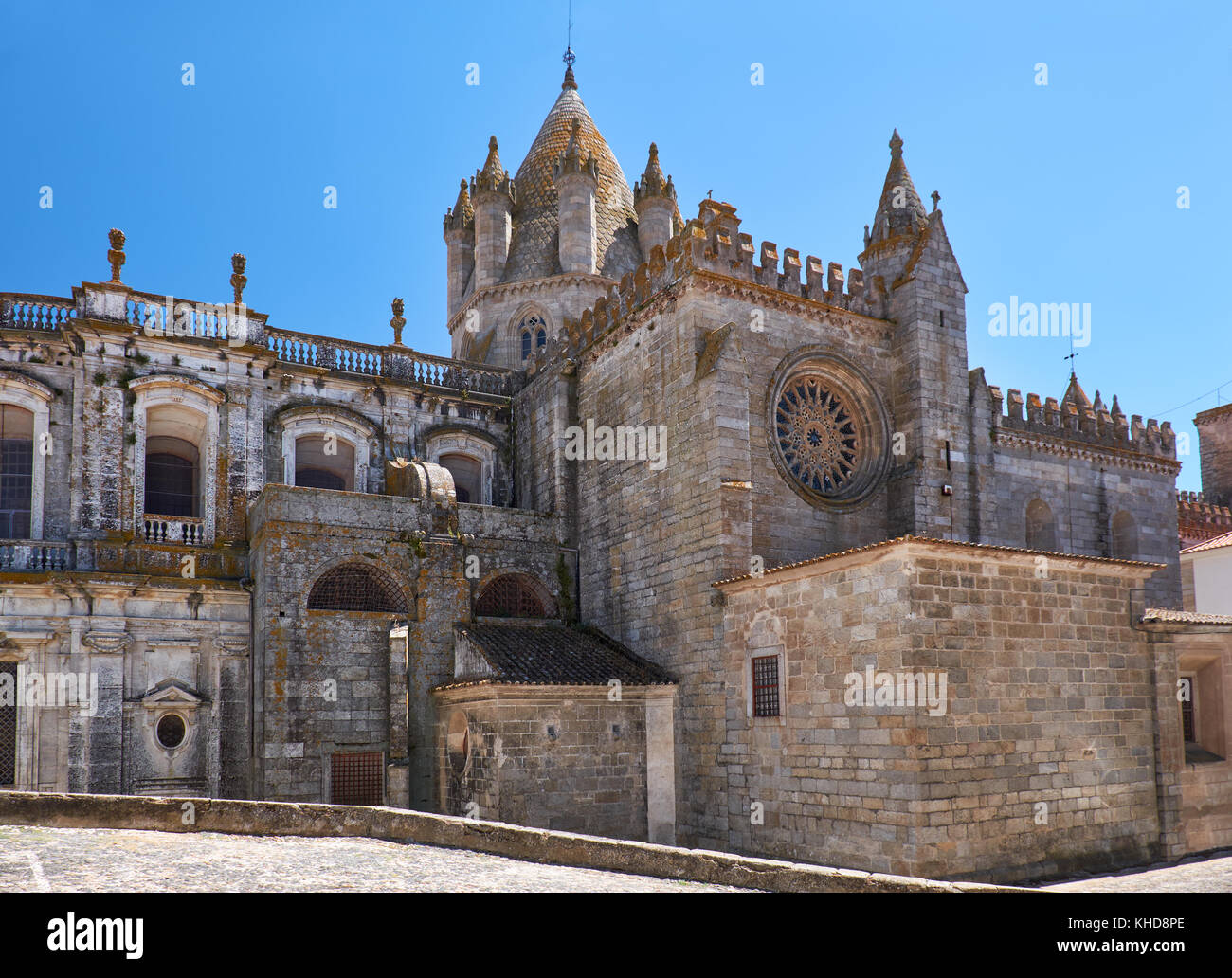 The view of Cathedral of Evora (Se de Evora) – a Roman Catholic church ...