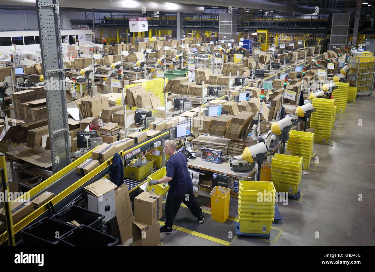 Amazon dunfermline scotland uk hi-res stock photography and images - Alamy