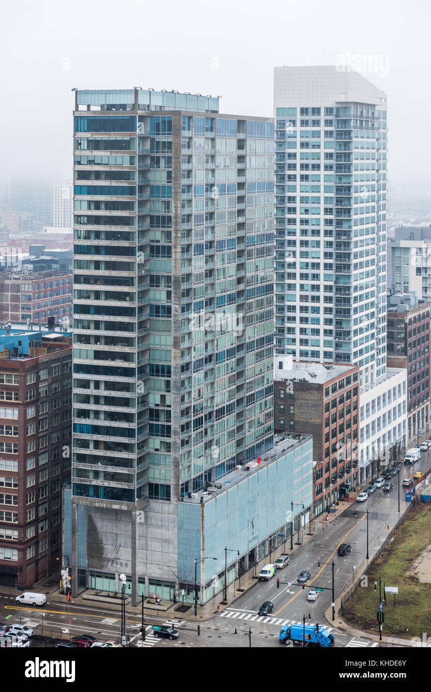 Vetro condominium building at 601 S. Wells in the South Loop Stock ...
