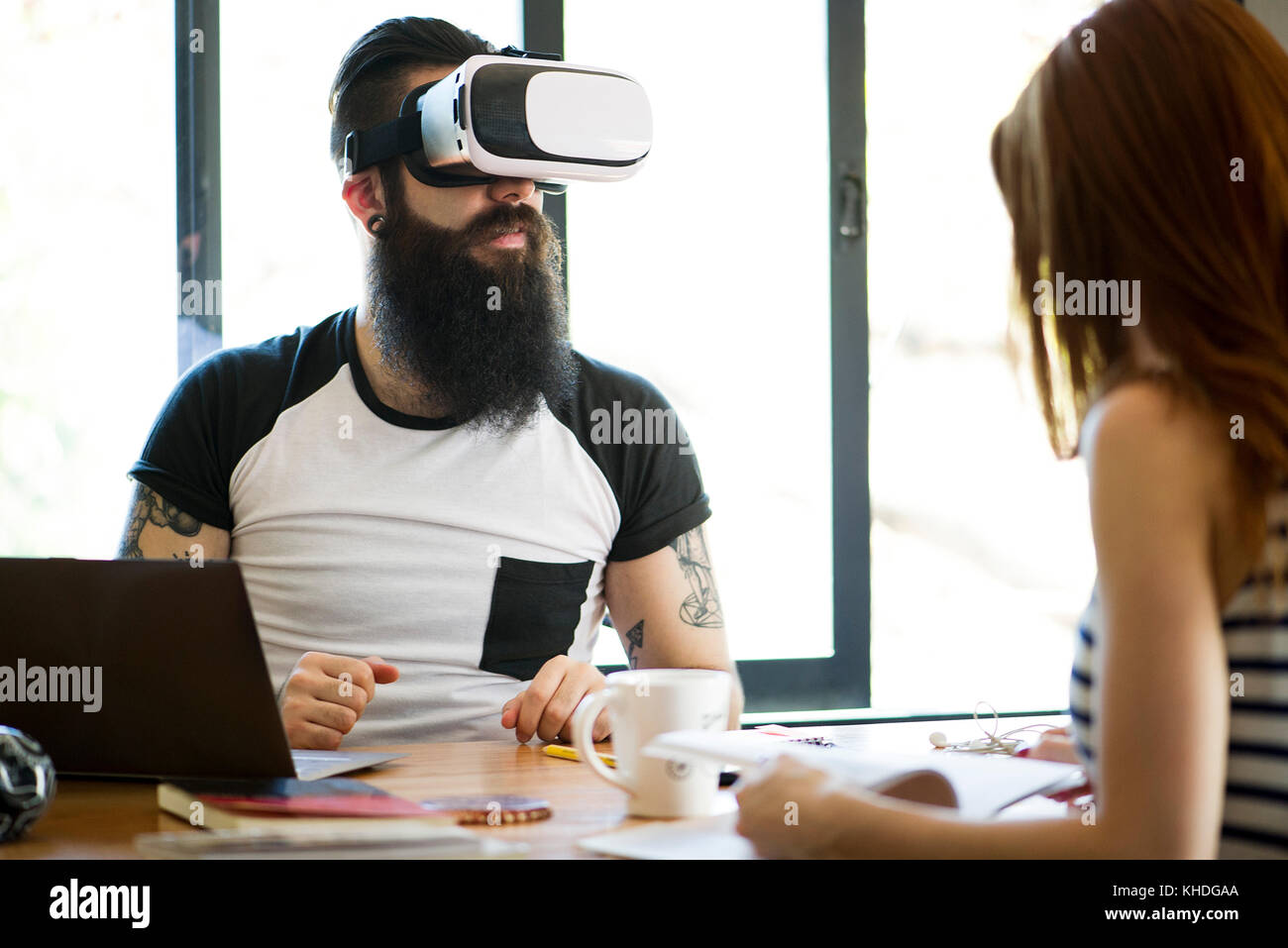 Two women using virtual reality hi-res stock photography and images - Alamy