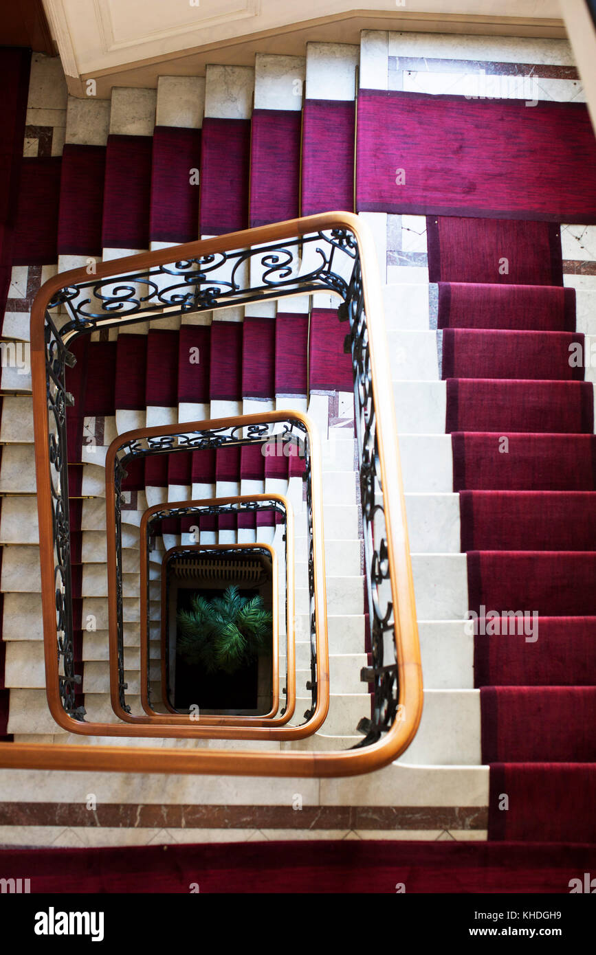 Spiral steps staircases architecture hi-res stock photography and ...