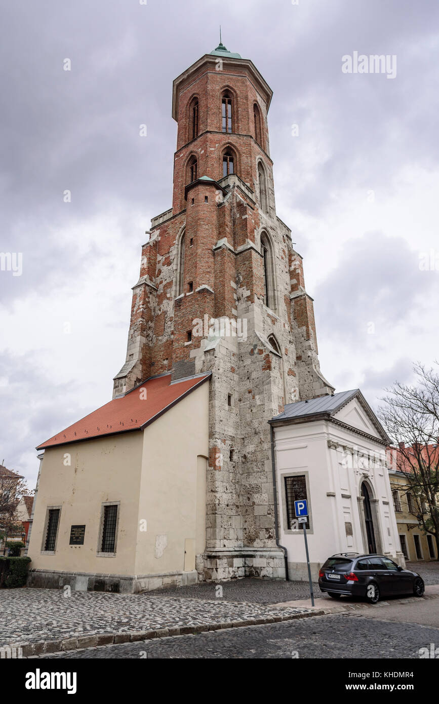 The tower of Mary Magdalene on Buda Hill in Budapest Stock Photo - Alamy