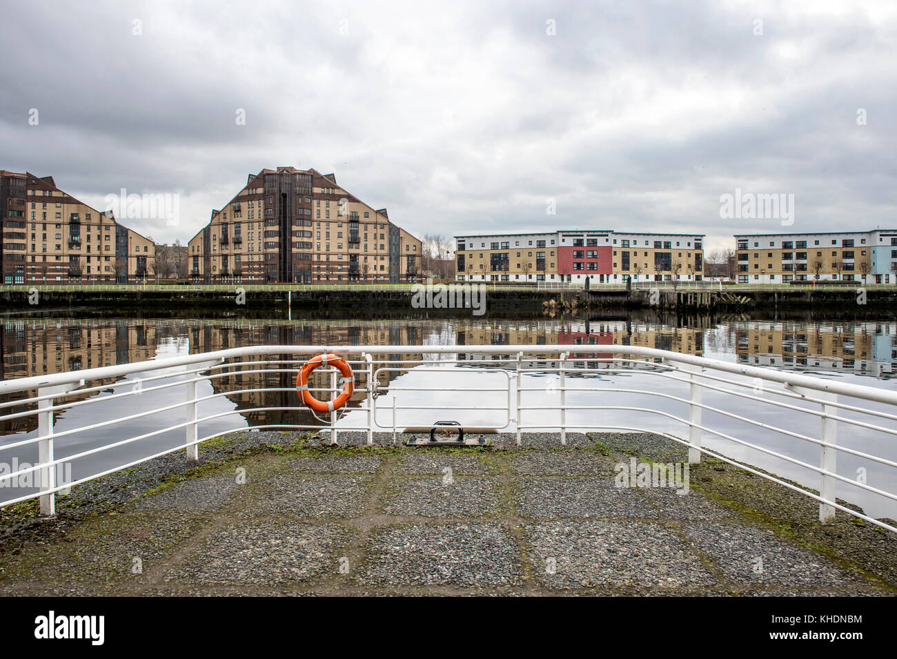 Glasgow flats river hi-res stock photography and images - Alamy