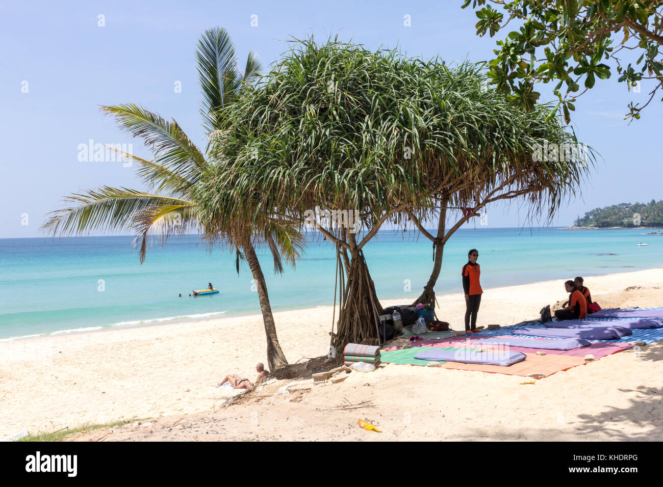 Thailand massage beach hi-res stock photography and images - Alamy