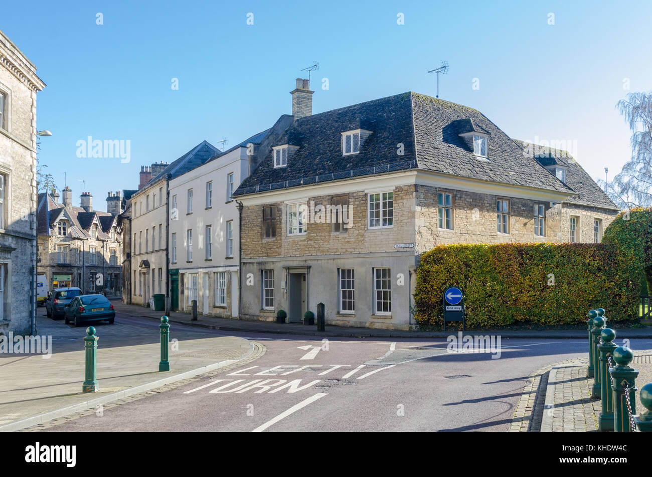 Cirencester cotswolds town street hi-res stock photography and images ...