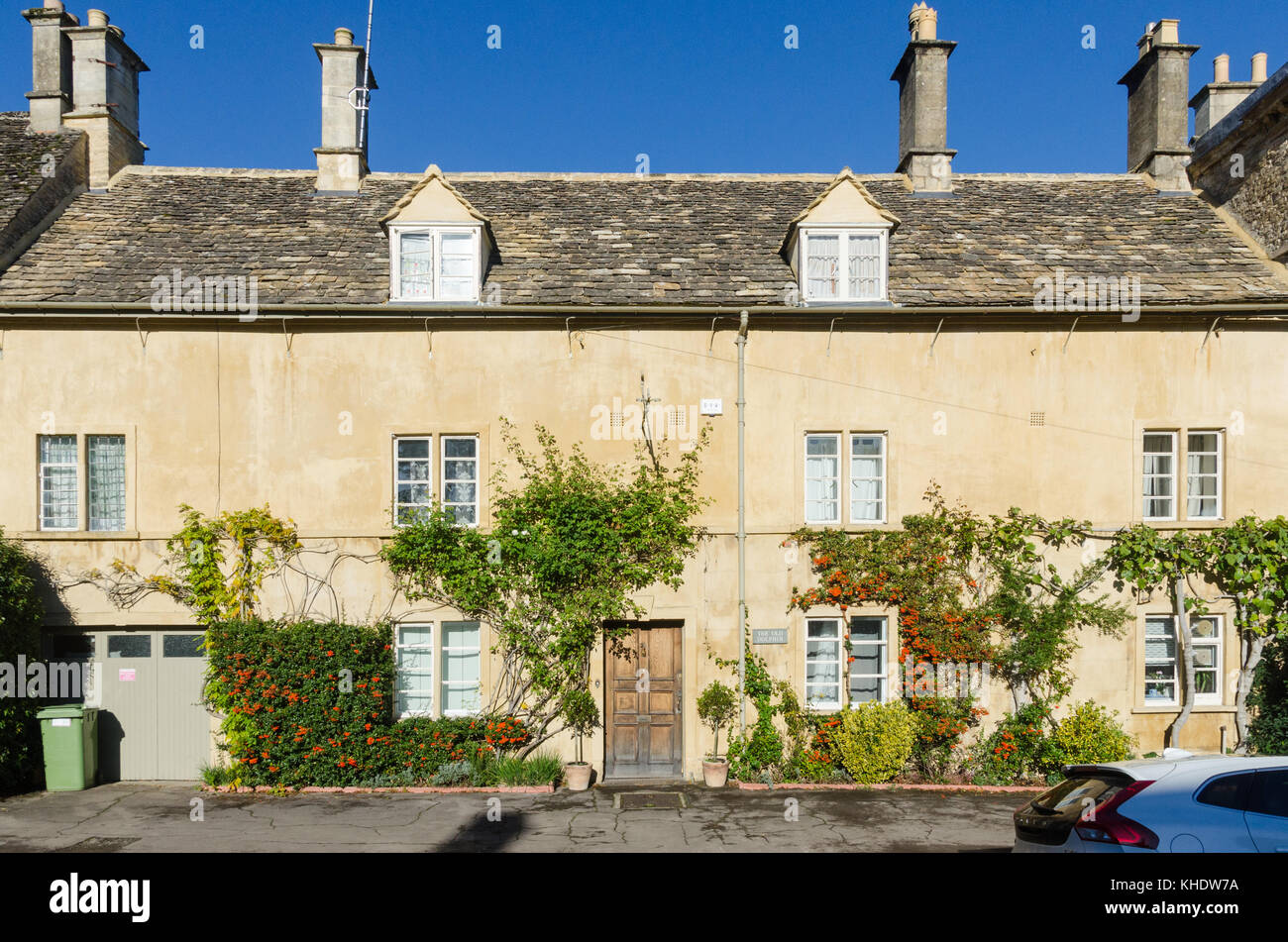 Cotswold stone houses in Cecily Hill in the Cotswold market town of ...