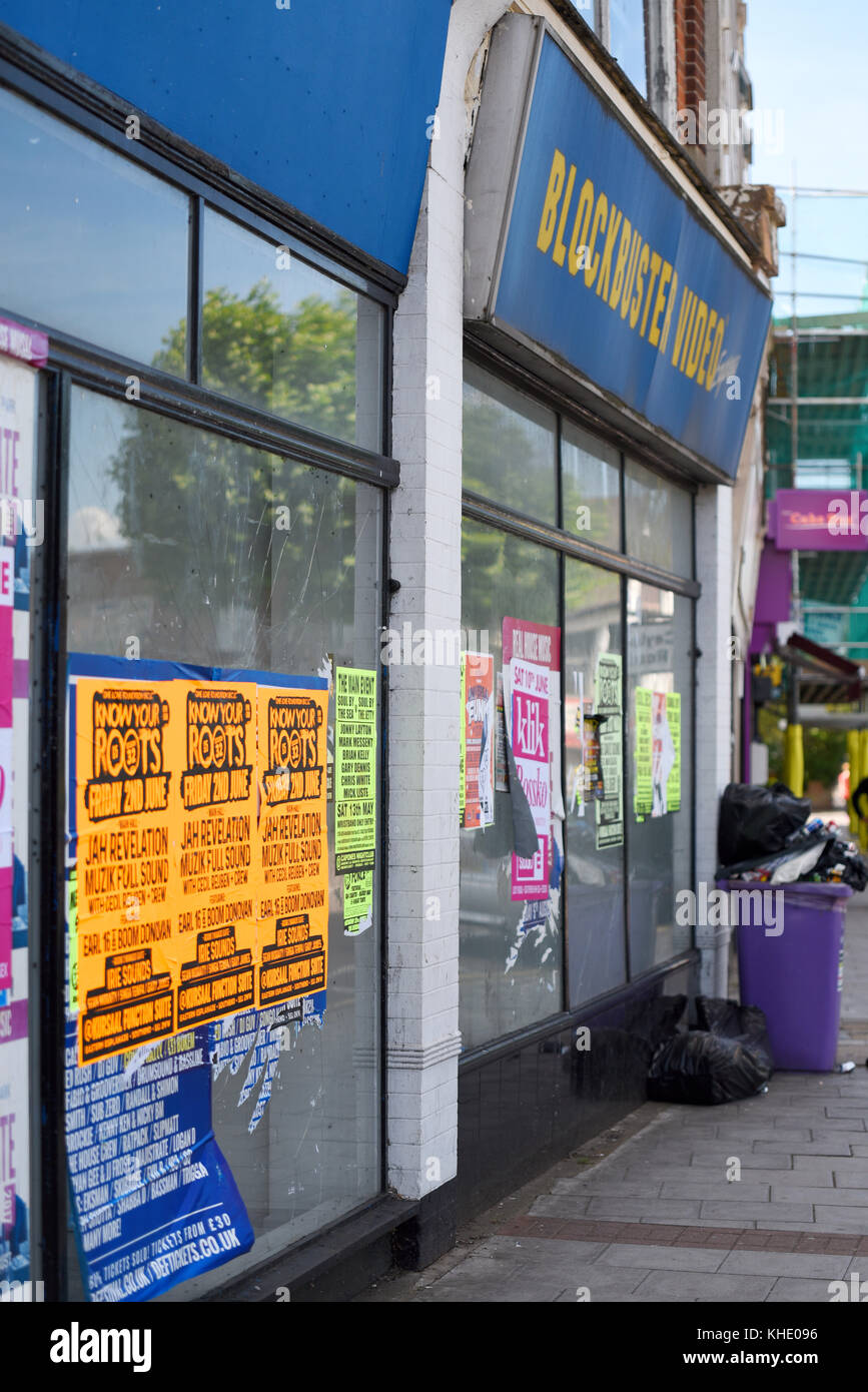Blockbuster store closing hi-res stock photography and images - Alamy