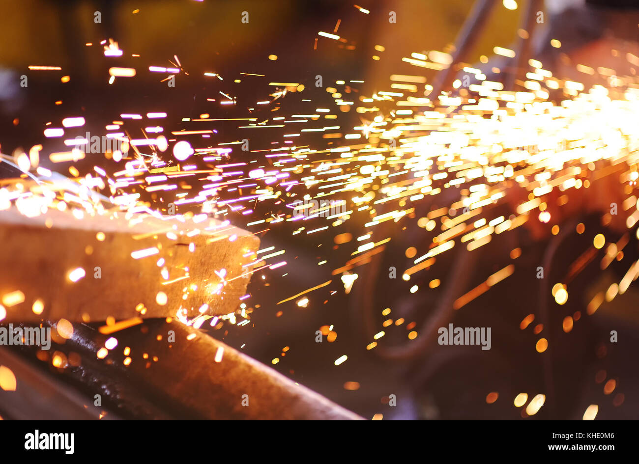 Sparks from welding hi-res stock photography and images - Alamy