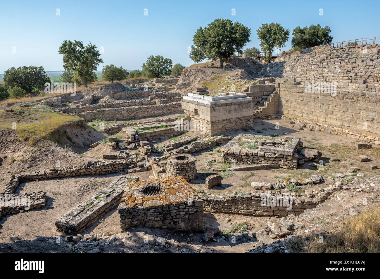 Ruins of ancient legendary city of Troy in Canakkale, Turkey Stock ...
