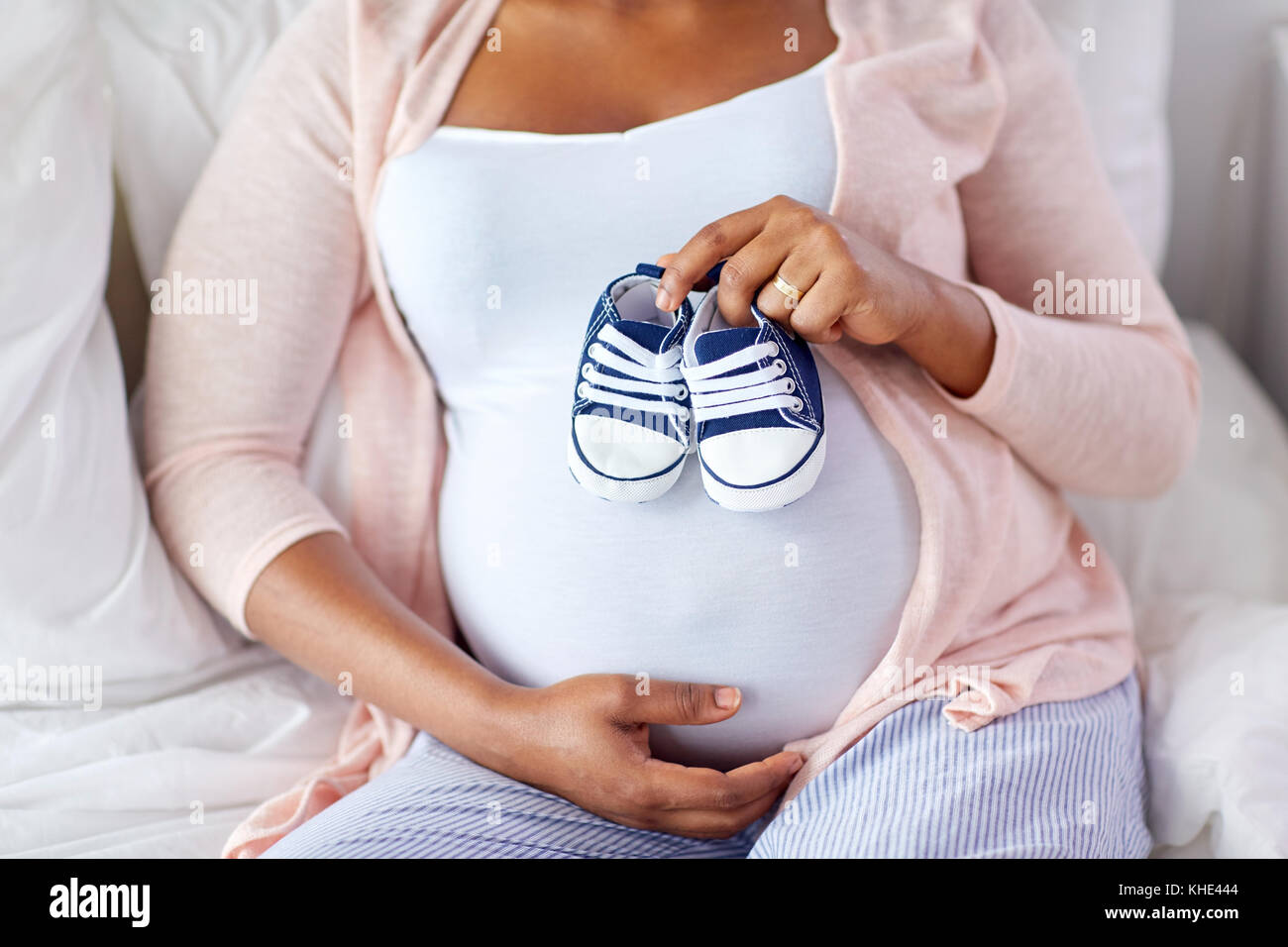 African woman with baby hi-res stock photography and images - Alamy