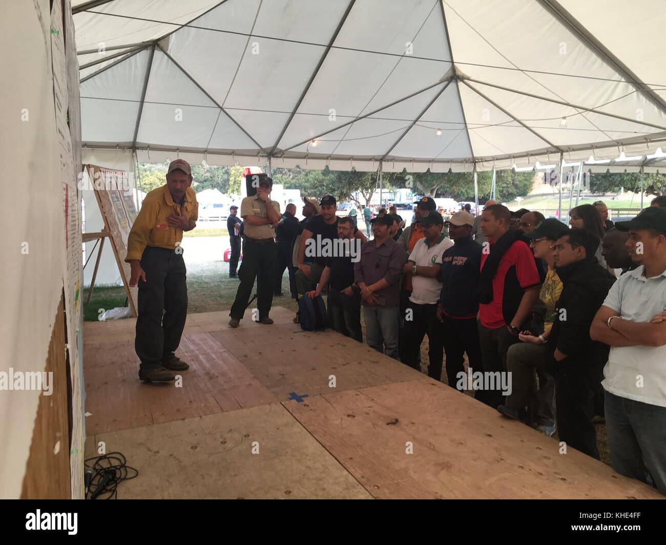 Us forest service fire fighting crews hi-res stock photography and ...