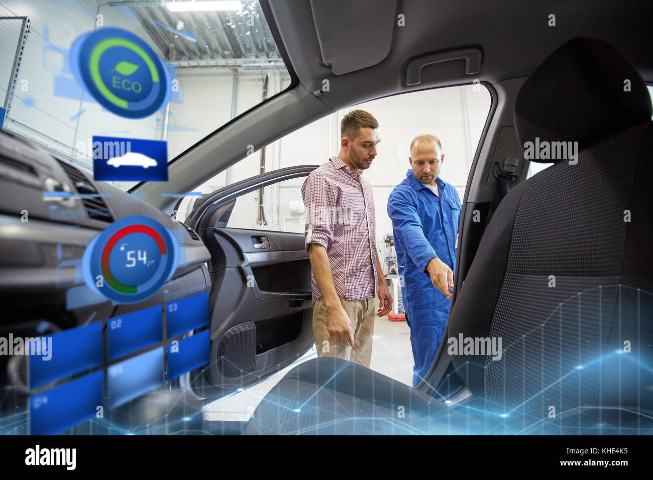 Man mechanic auto car repairing hi-res stock photography and images - Alamy