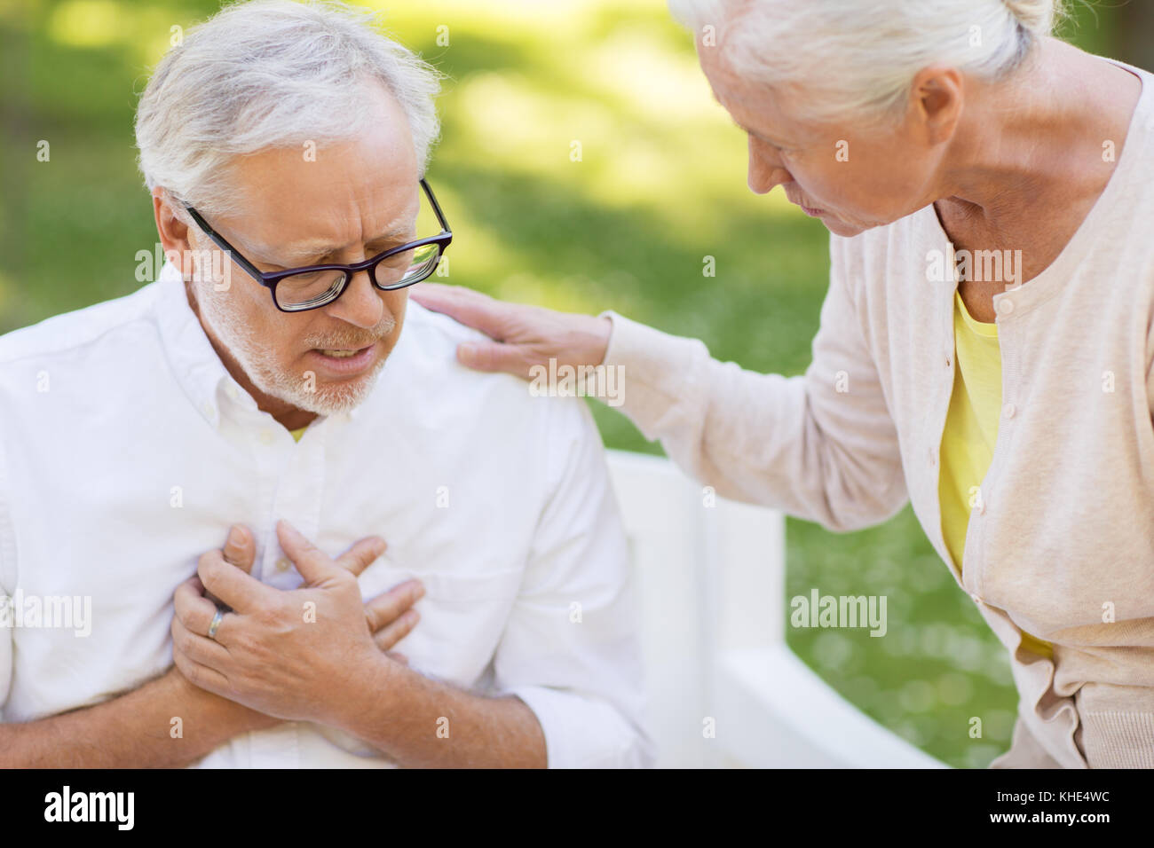 Old man chest pain bench hi-res stock photography and images - Alamy