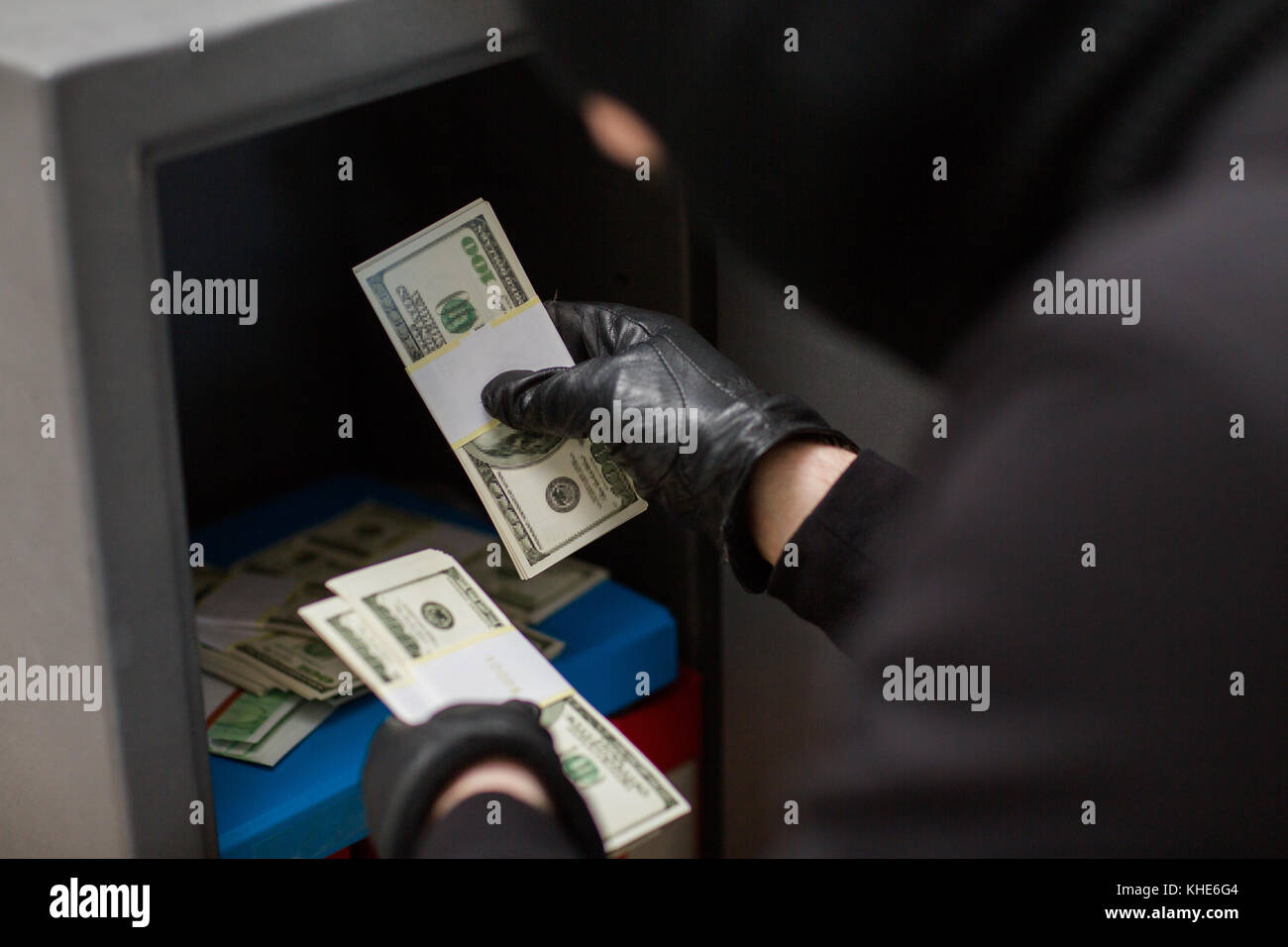 Robbery scene hi-res stock photography and images - Alamy